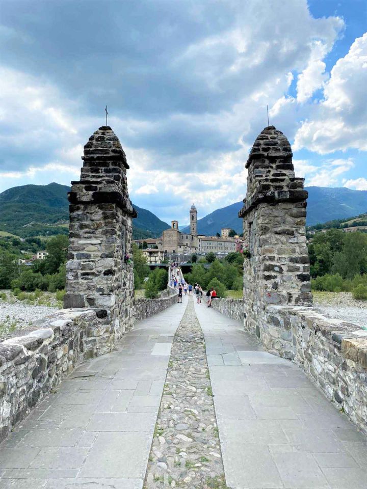 Bobbio Travel Guide: Explore Val Trebbia's Medieval Gem